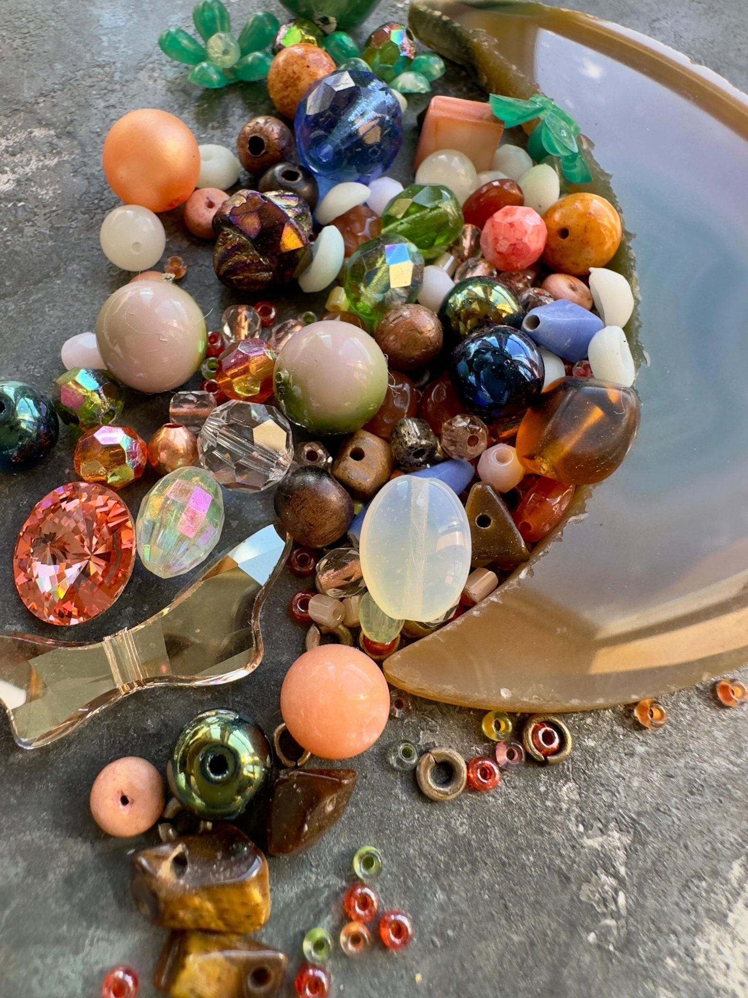Fern Fey - Vintage & Crystal Bead Mix - Idaho Vintaj Design - 10/9/202 ...