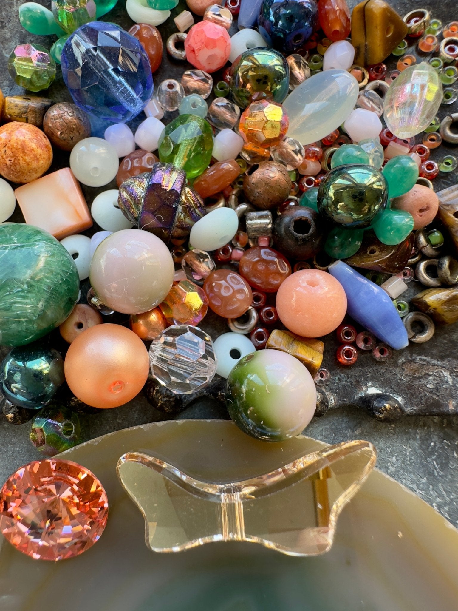 Fern Fey - Vintage & Crystal Bead Mix - Idaho Vintaj Design - 10/9/202 ...